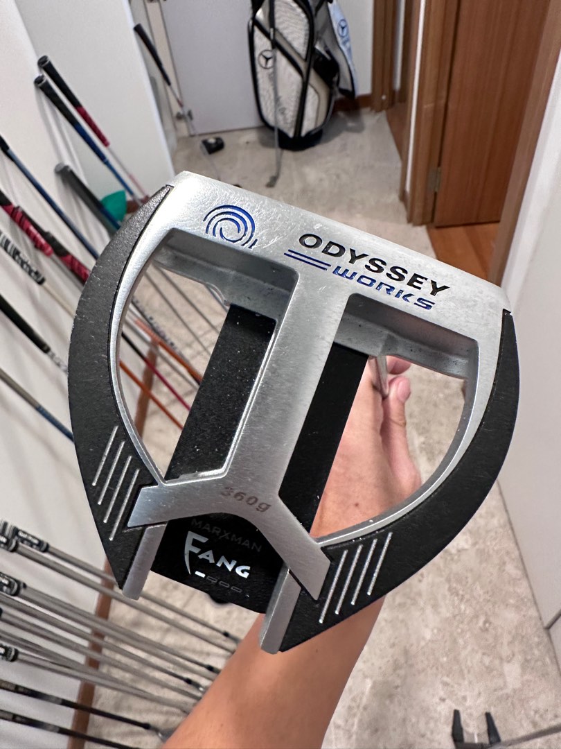 Odyssey Works Versa Marxman Fang Putter, Sports Equipment, Sports & Games, Golf on Carousell