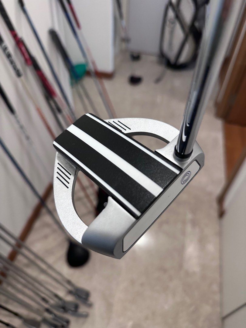 Odyssey Works Versa Marxman Fang Putter, Sports Equipment, Sports ...