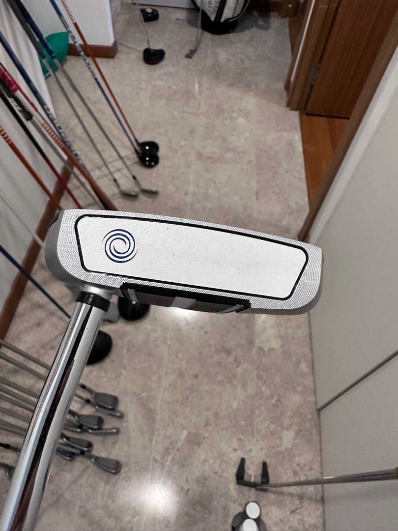 Odyssey Works Versa Marxman Fang Putter, Sports Equipment, Sports ...