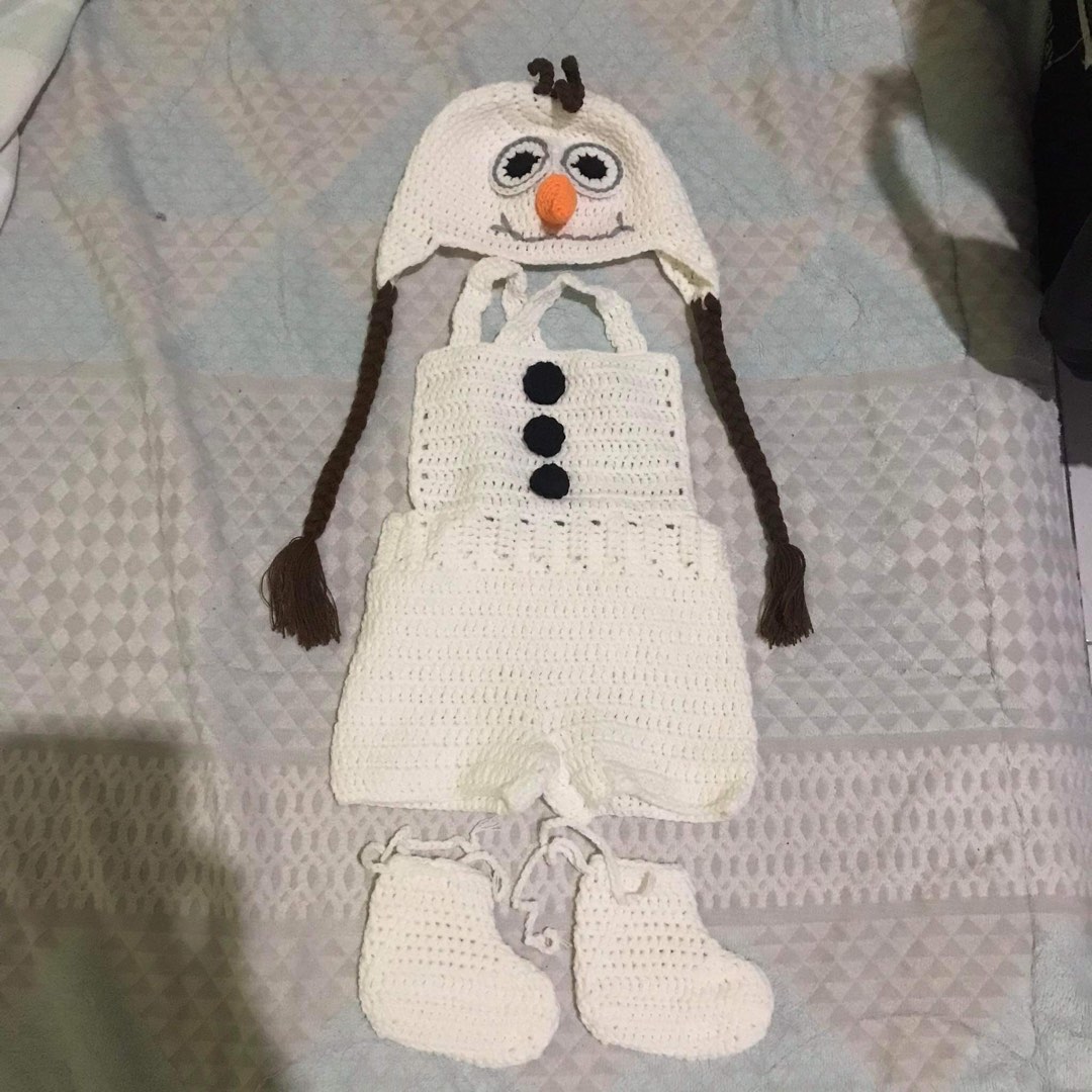 Olaf crochet baby milestone outfit, Babies & Kids, Babies & Kids ...