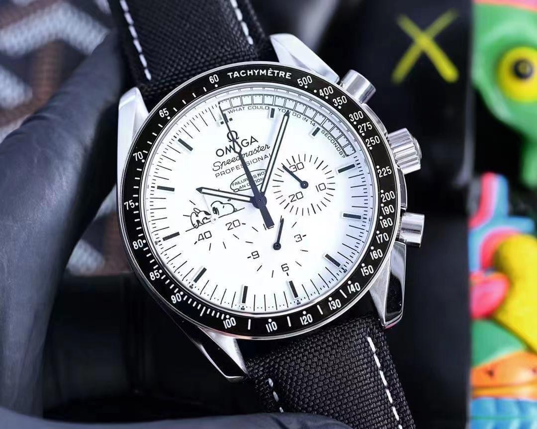 Omega Speedmaster Snoopy White Dial Black Bezel Nylon Leather Strap ...