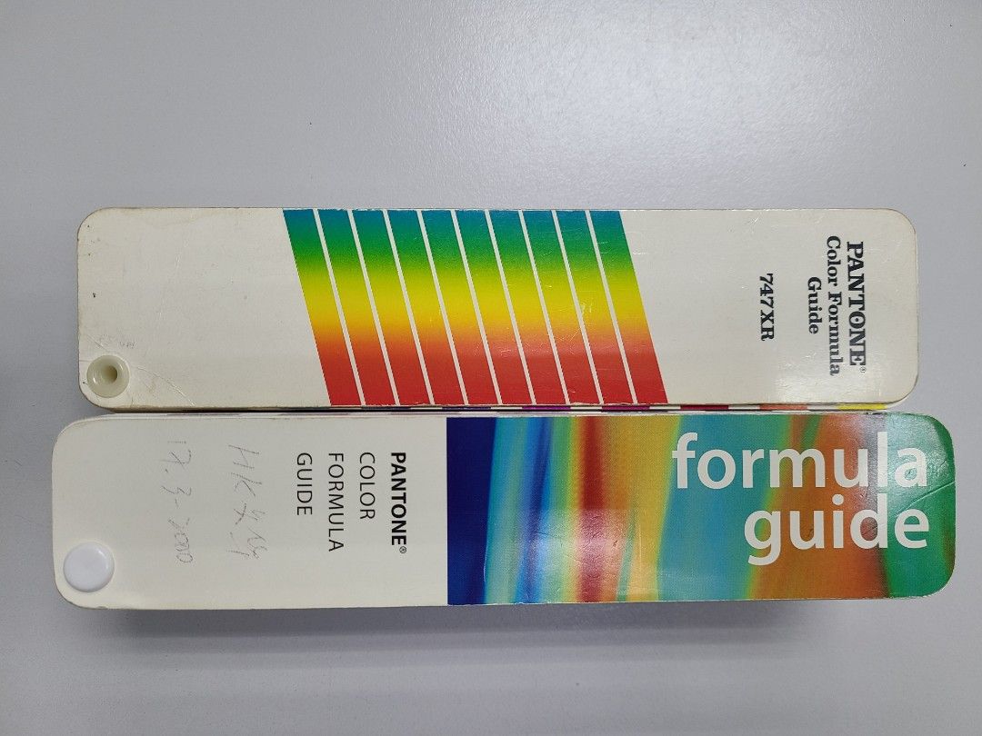 Pantone Color Formula Guide, 興趣及遊戲, 手作＆自家設計, 文具及工藝 - 畫作及印刷品 - Carousell