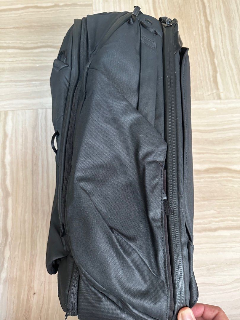 Peak Design travel backpack 45L black with original Peak Design rain ...
