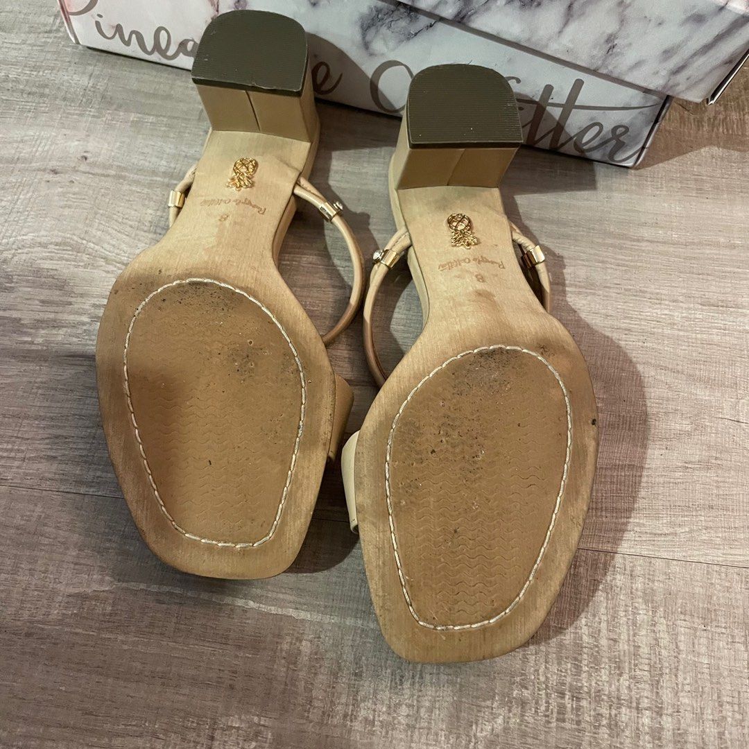 Pineapple Outfitter 涼鞋 US8 少穿如新, 她的時尚, 鞋類, 涼拖鞋在旋轉拍賣