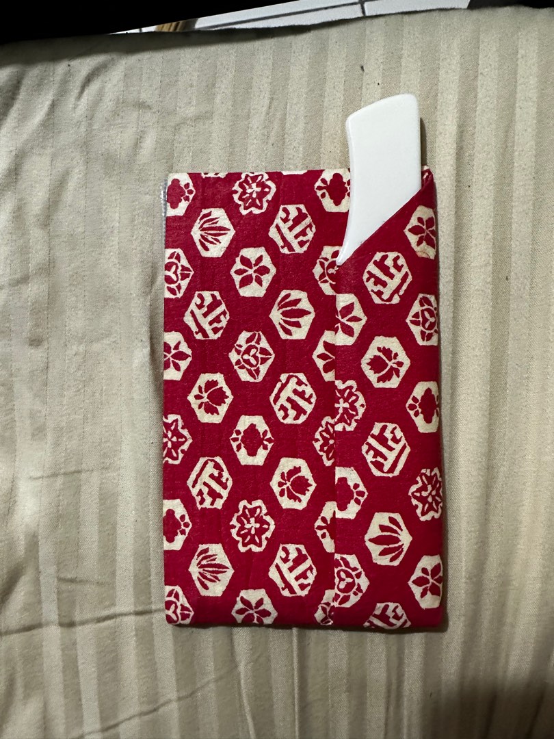 Pocket tissue holder with comb, Everything Else, Others on Carousell