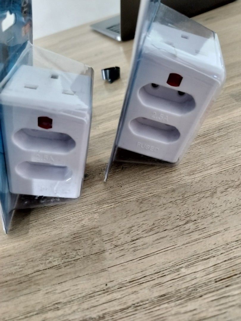 PSE 2 WAY 3PIN AND 2PIN ADAPTOR WITH NEON 8224n, TV & Home Appliances ...