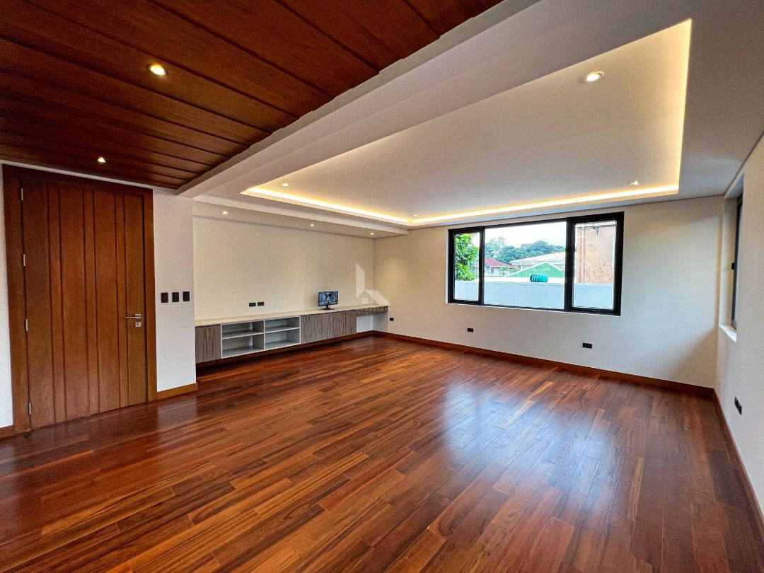 RC 7BR Ultramodern House for sale in Mira-Nila Homes Congressional ave ...