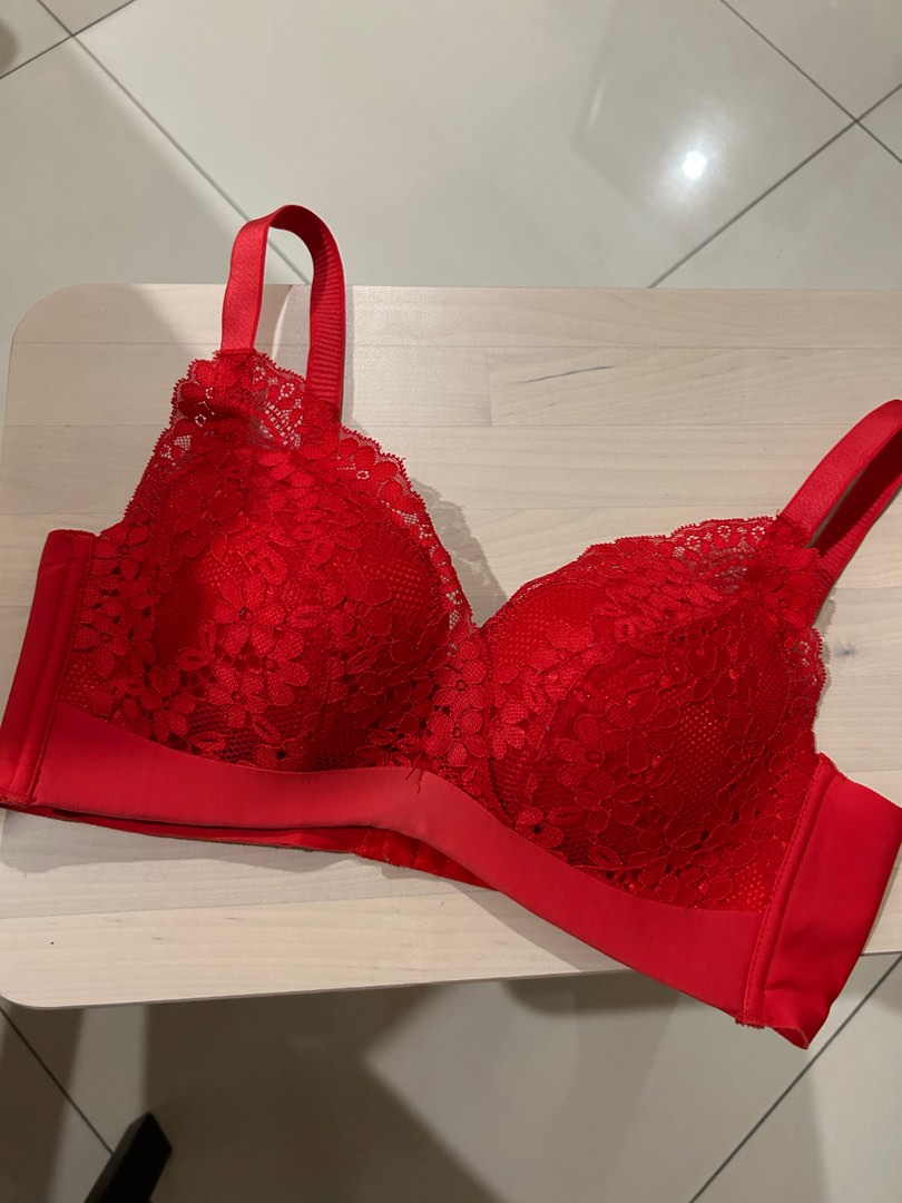 Red Padded bra, Women's Fashion, New Undergarments & Loungewear on ...