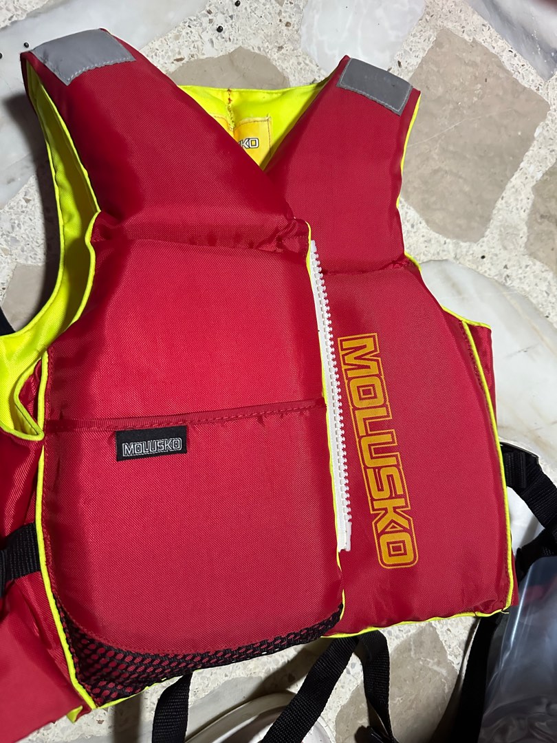 Safety vest, Babies & Kids, Baby Nursery & Kids Furniture, Safety Gates ...