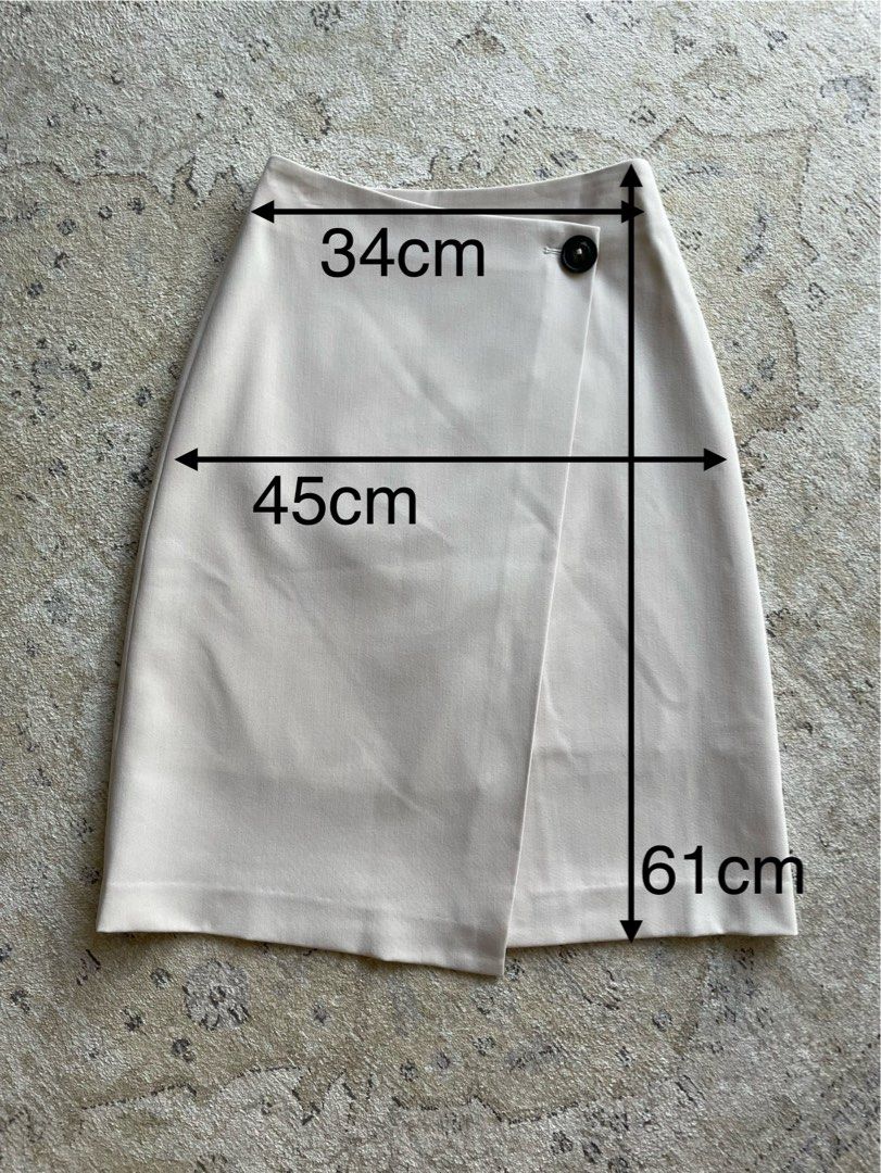 Sample sales- skirt, Women's Fashion, Bottoms, Skirts on Carousell