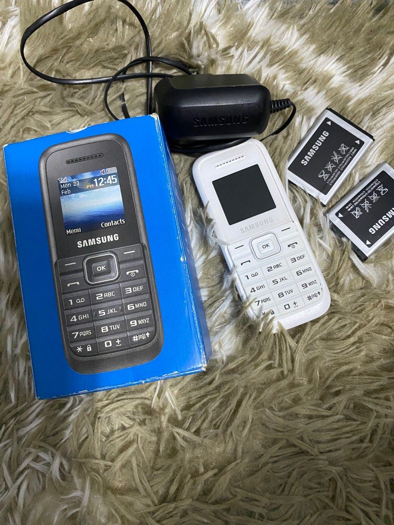 Samsung Basic Phone, Mobile Phones & Gadgets, Mobile Phones, Early ...