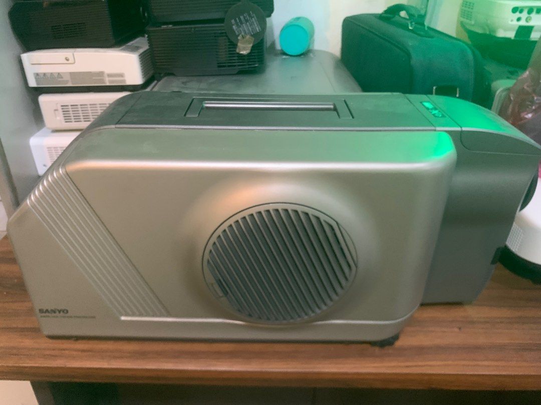 Sanyo, TV & Home Appliances, TV & Entertainment, Projectors on Carousell