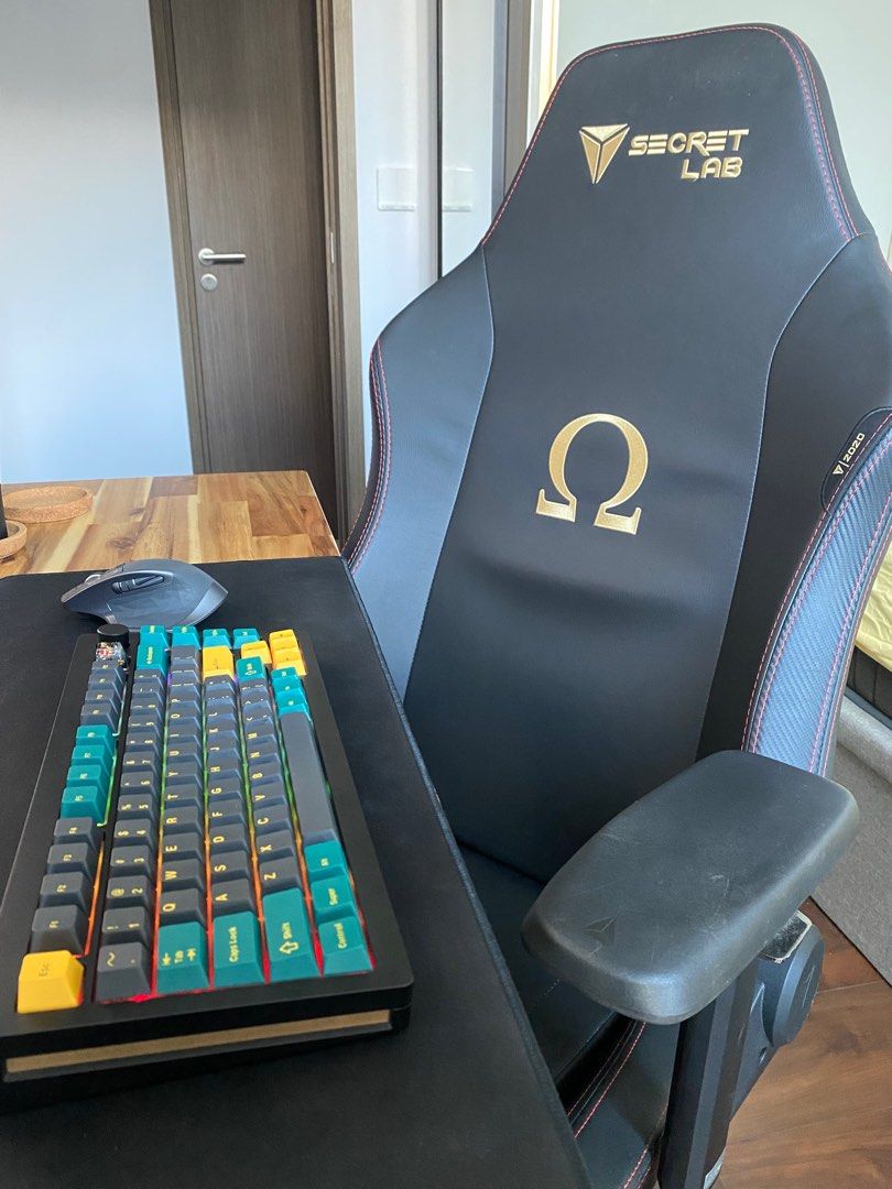 Secret Lab Omega 2020, Furniture & Home Living, Furniture, Chairs on ...