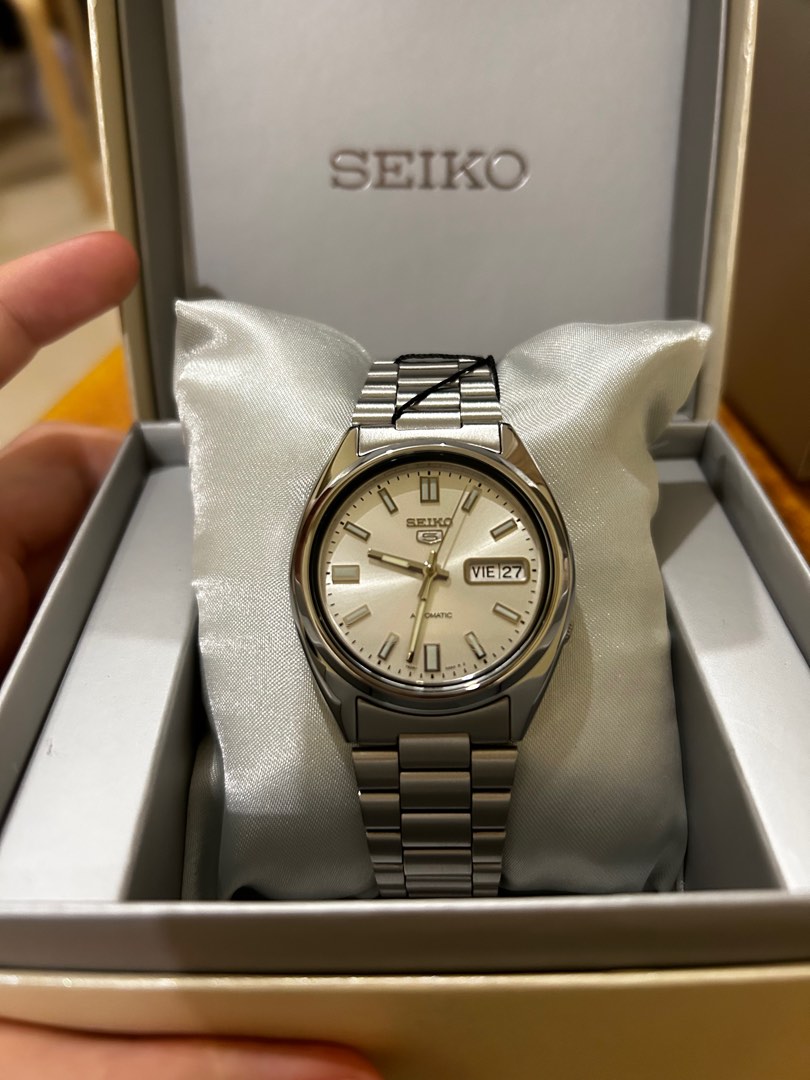 Seiko SNXS73, Men's Fashion, Watches & Accessories, Watches on Carousell