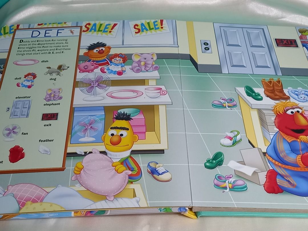 Sesame Street E Is For Elmo ABC's First Look and Find Board Book ...