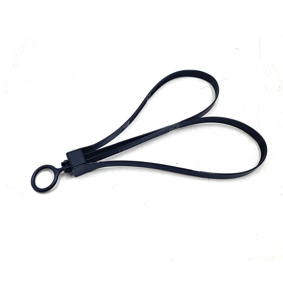 SINGLE USAGE BLACK FLEXICUFF #1709, Sports Equipment, Other Sports ...