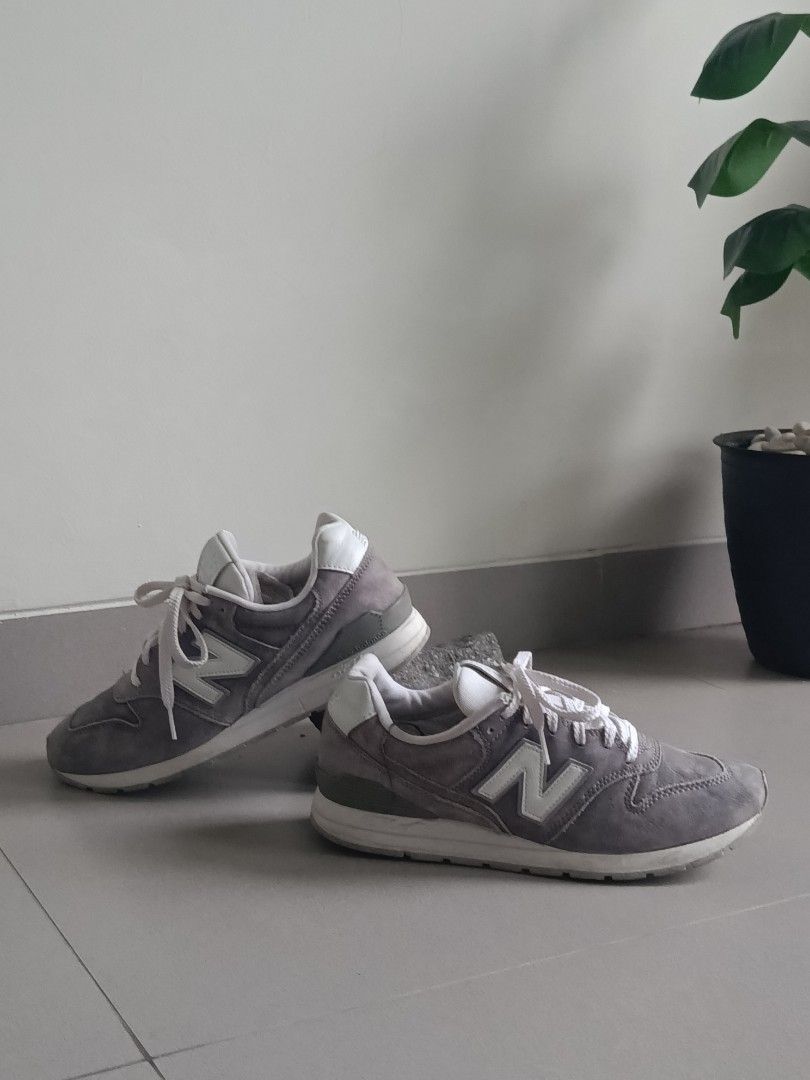 Sneakers New Balance 996, Fesyen Pria, Sepatu , Sneakers di Carousell