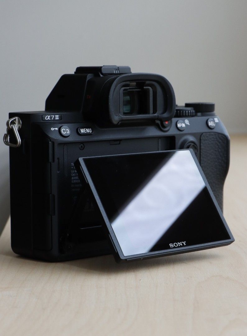 Sony A7III A7M3 & FE 50mm f1.8, Photography, Cameras on Carousell