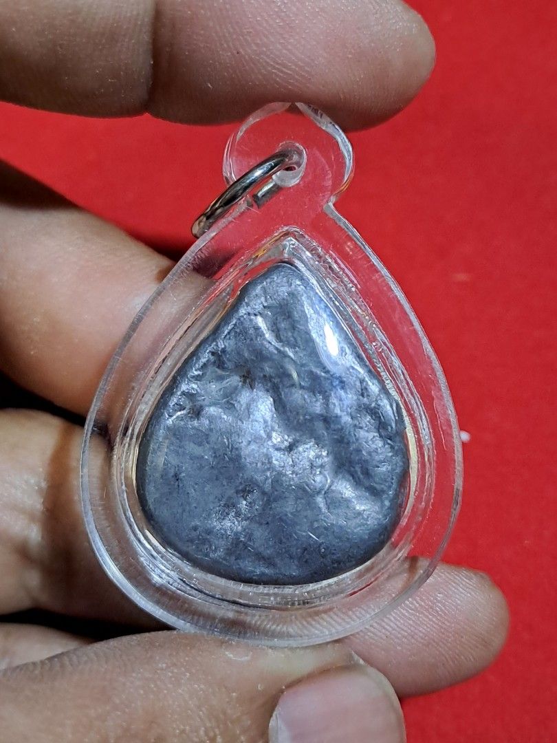 Thai Amulet Aj Apichi Lead made got it but never wear before, Hobbies ...