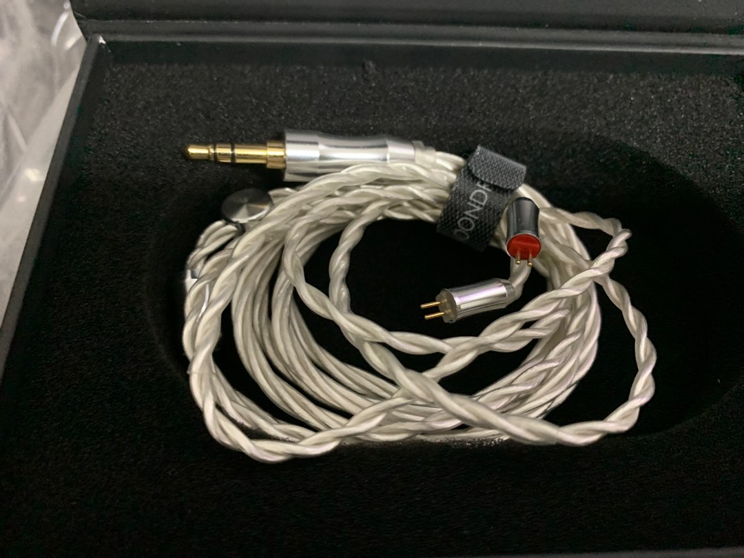 Thieaudio EST cable, Audio, Other Audio Equipment on Carousell