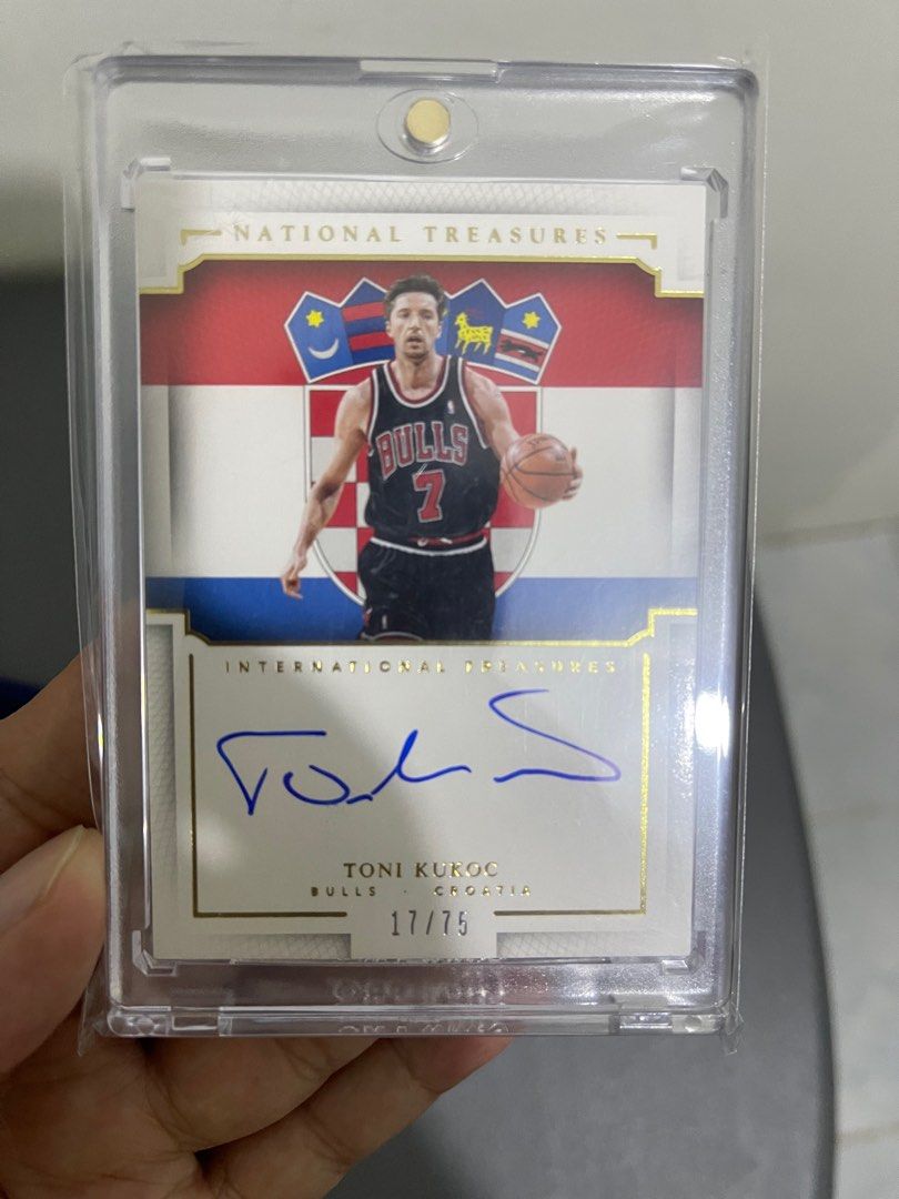 Toni Kukoc On Card Autograph NBA Card, Hobbies & Toys, Memorabilia ...