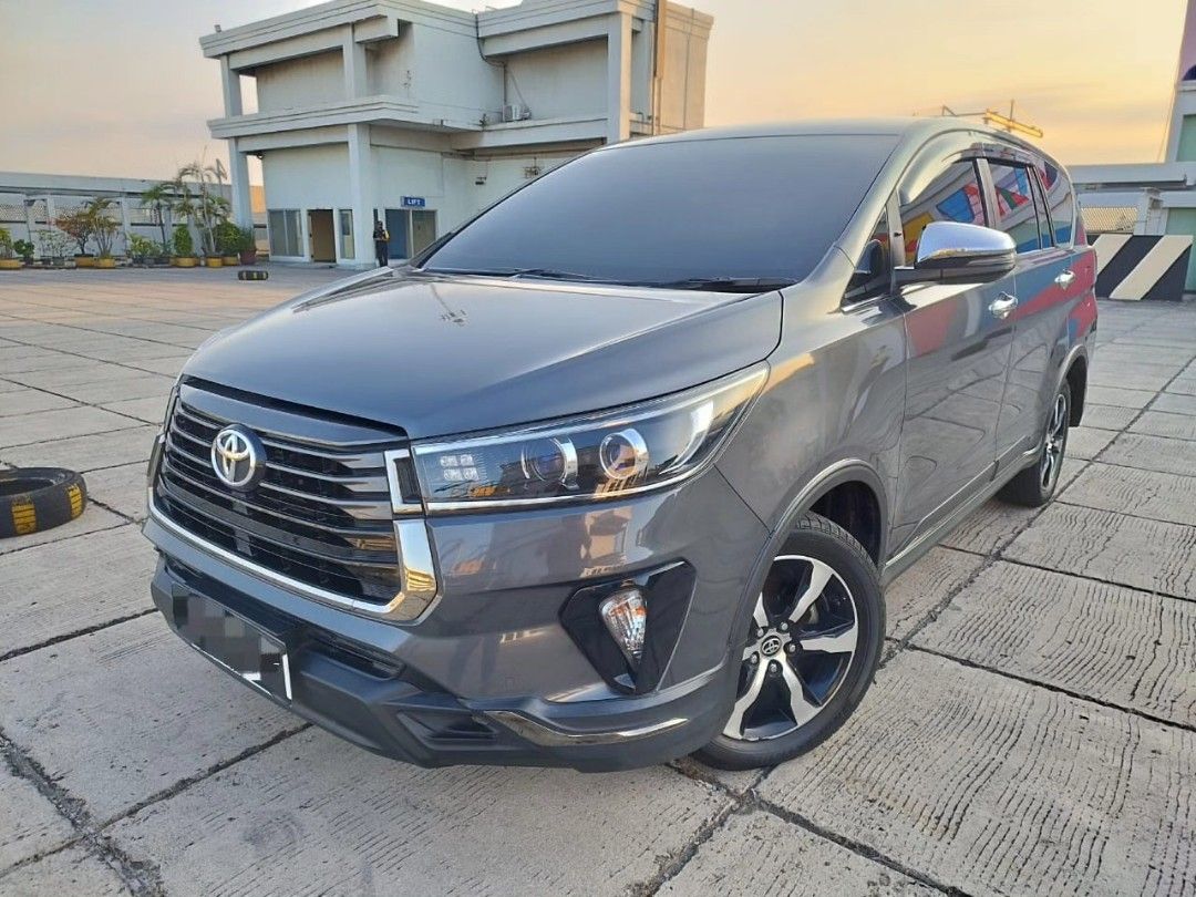 Toyota Innova Reborn Venturer 2.4 Diesel AT 2021, Mobil & Motor, Mobil ...