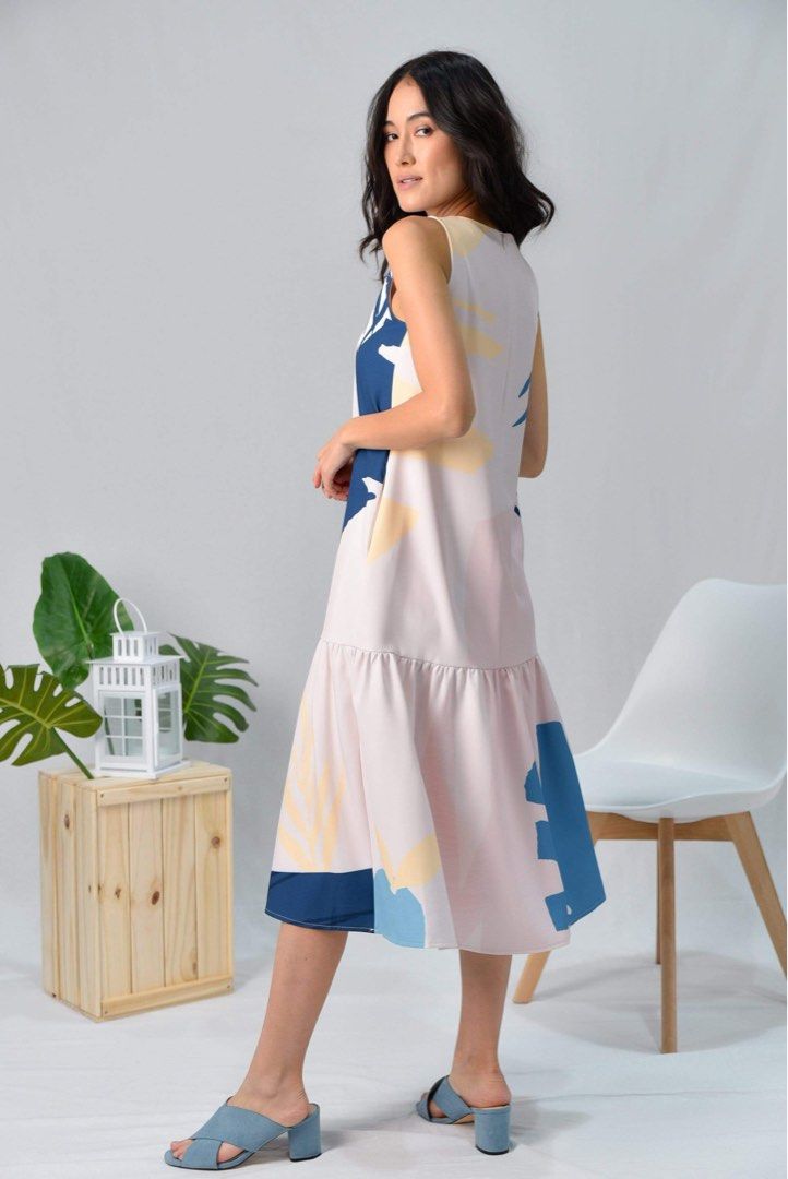 Tropical Dropwaist Midi Dress in Bora Bora, Women's Fashion, Dresses ...