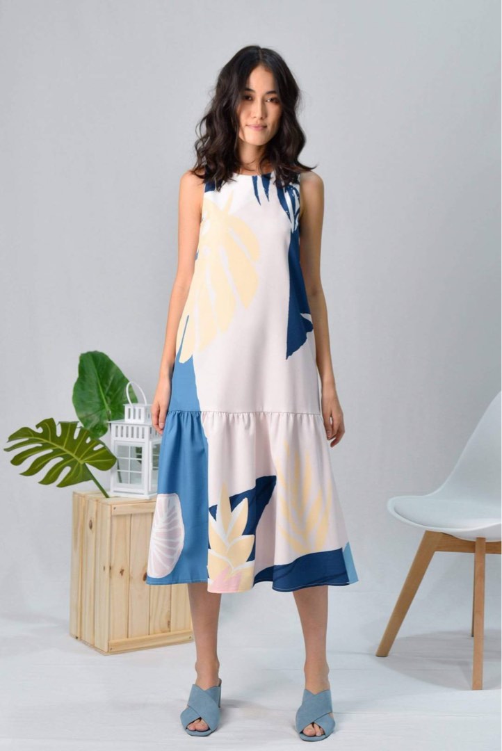 Tropical Dropwaist Midi Dress in Bora Bora, Women's Fashion, Dresses ...