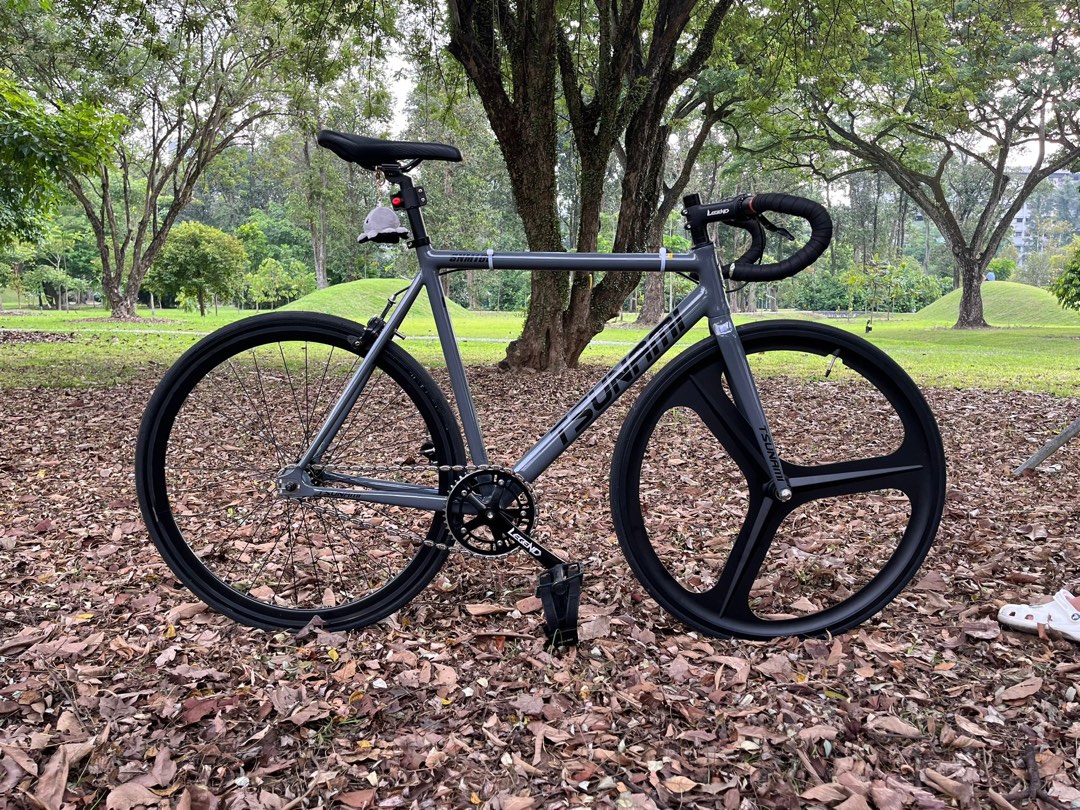 Tsunami fixie, Sports Equipment, Bicycles & Parts, Bicycles on Carousell