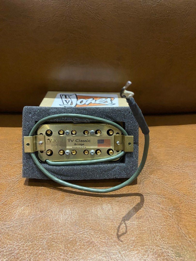 TV Jones pickups supertron classic gold, Hobbies & Toys, Music & Media ...