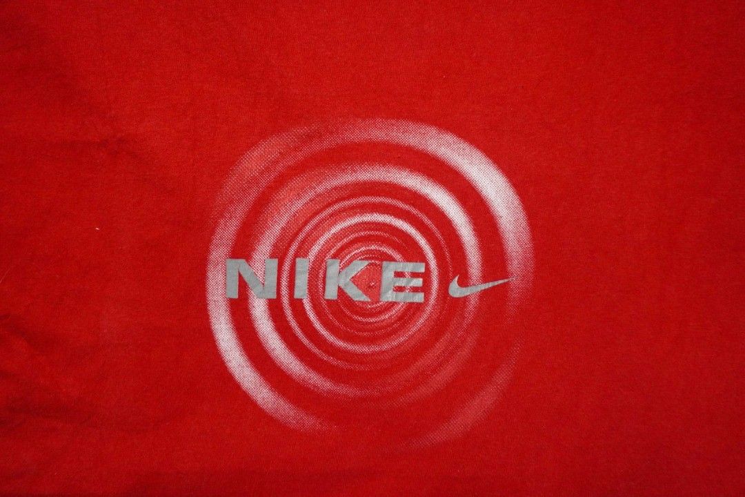 Vintage Nike Logo Swirl Red T-shirt, Men's Fashion, Tops & Sets ...
