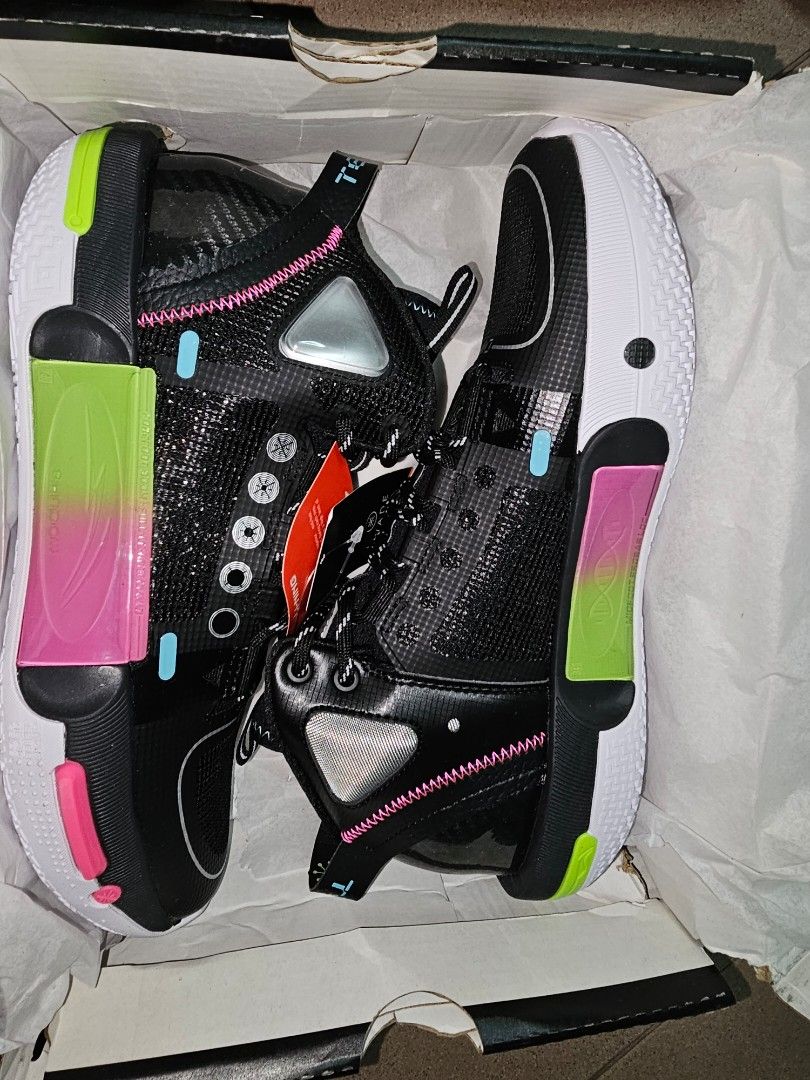 Way of wade shadow 4, Luxury, Sneakers & Footwear on Carousell