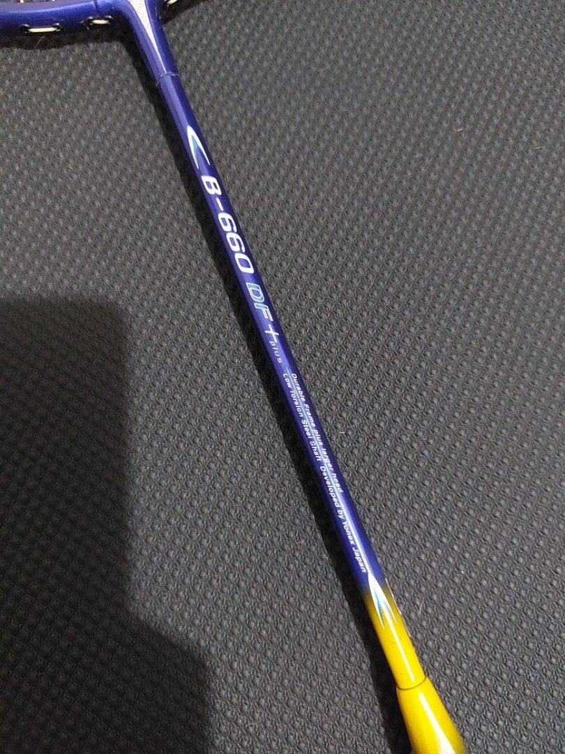 Yonex Blue Badminton Racket, Sports Equipment, Other Sports Equipment ...