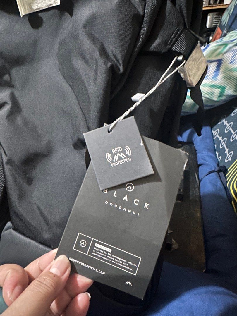 60% off auth bnew DOUGHNUT EXCEL backpack Bag Laptop Bag RFID, Men's ...