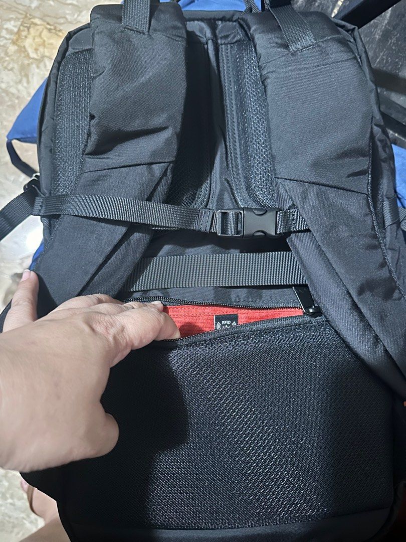 60% off auth bnew DOUGHNUT EXCEL backpack Bag Laptop Bag RFID, Men's ...