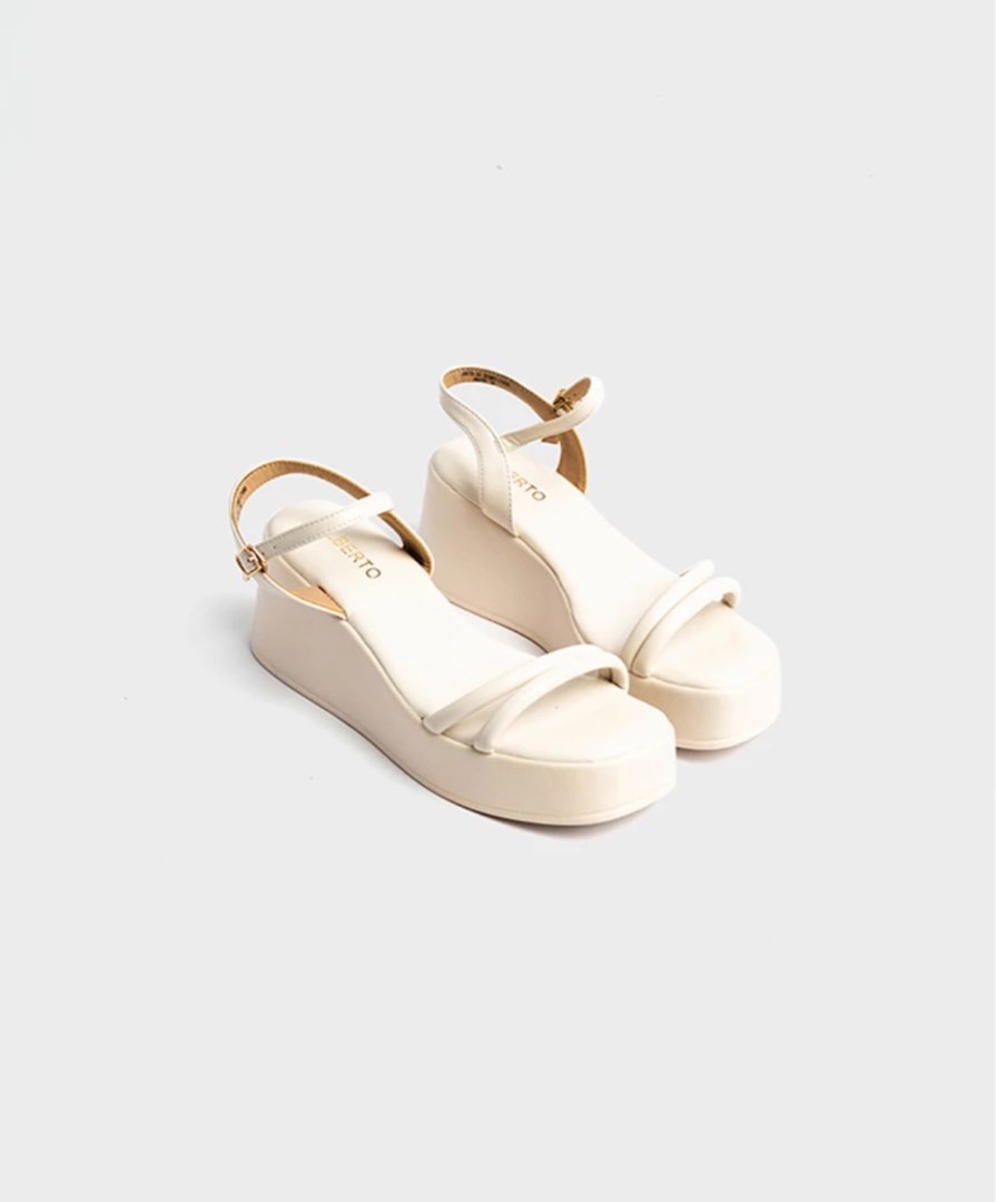 Alberto Sandals, Women's Fashion, Footwear, Flats & Sandals on Carousell