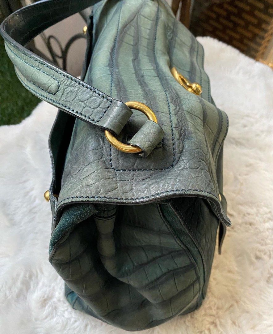 Authentic YSL Muse 2 II Croc Limited Edition Bag, Luxury, Bags & Wallets on Carousell