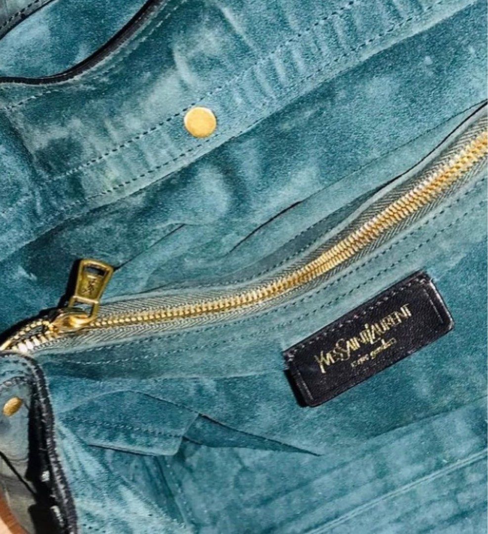 Authentic YSL Muse 2 II Croc Limited Edition Bag, Luxury, Bags & Wallets on Carousell