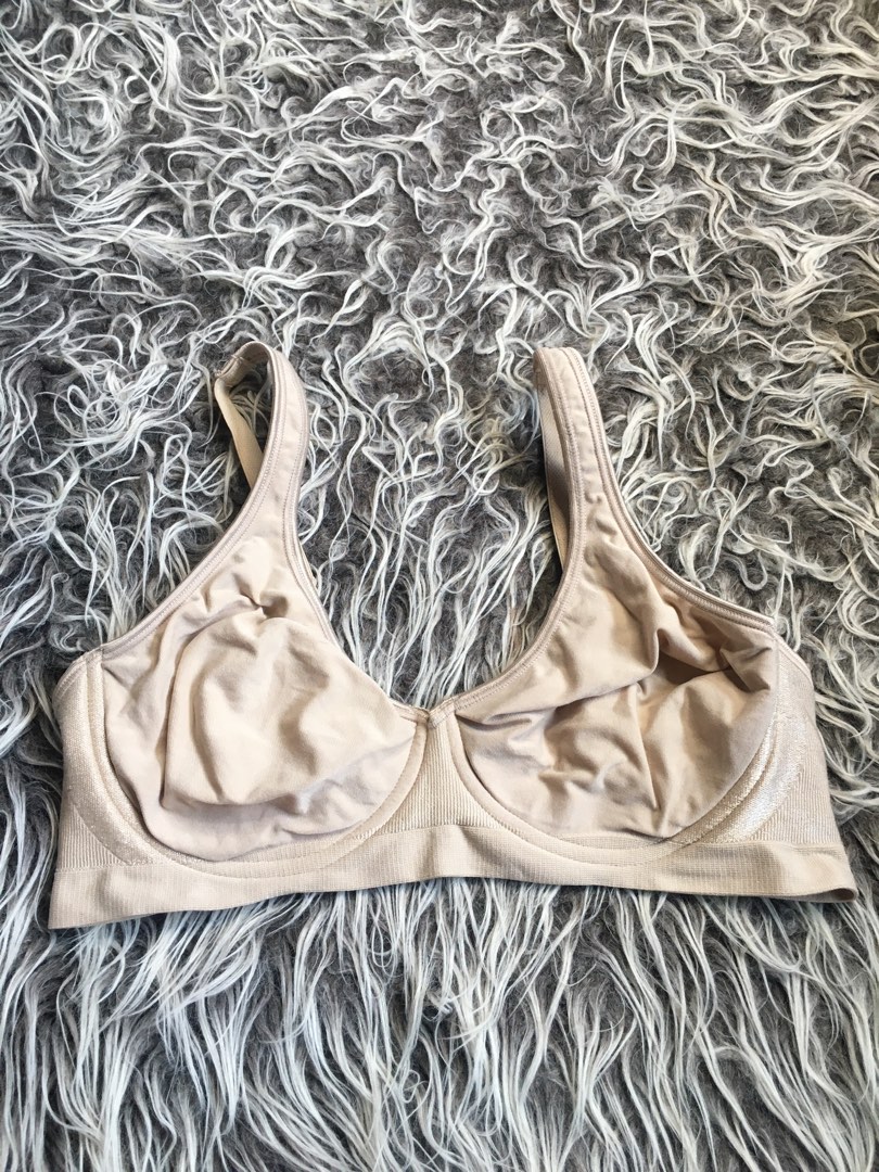 Bali 32c/34b, Women's Fashion, Undergarments & Loungewear on Carousell