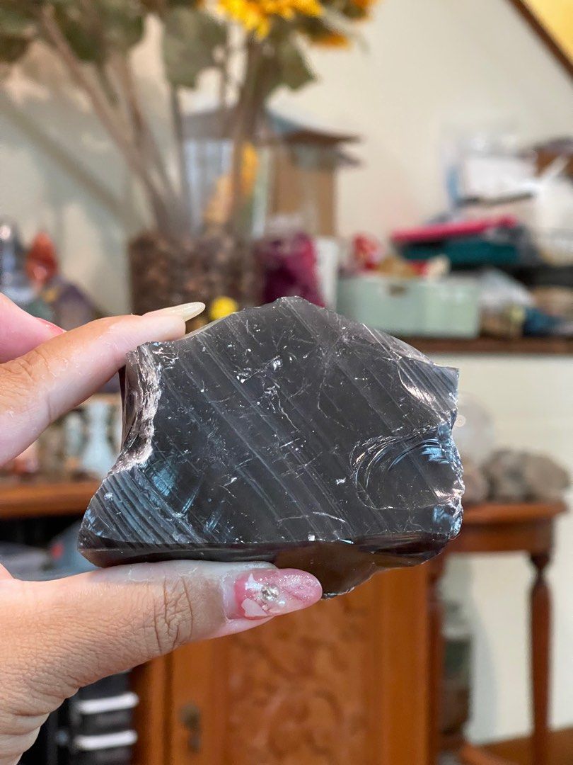 Banded Obsidian standing raw, Hobbies & Toys, Memorabilia ...