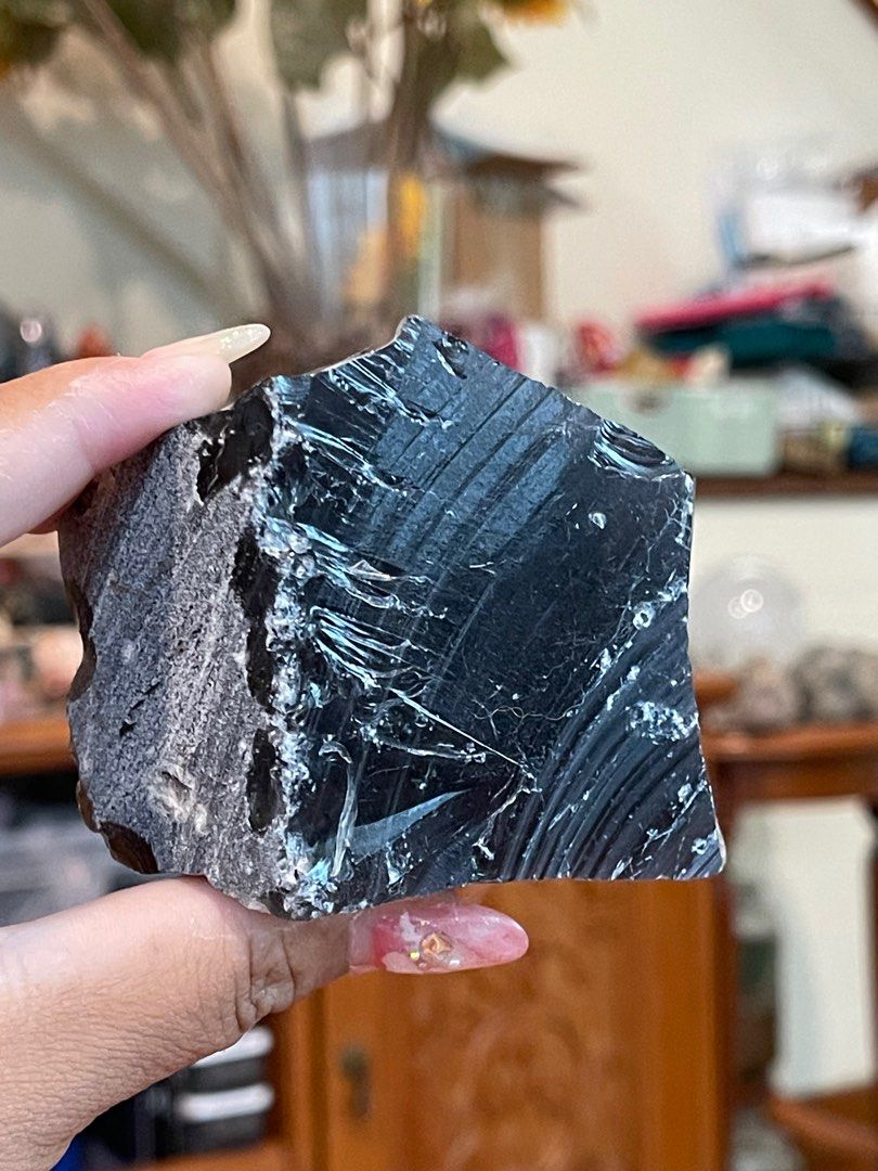 Banded Obsidian standing raw, Hobbies & Toys, Memorabilia ...