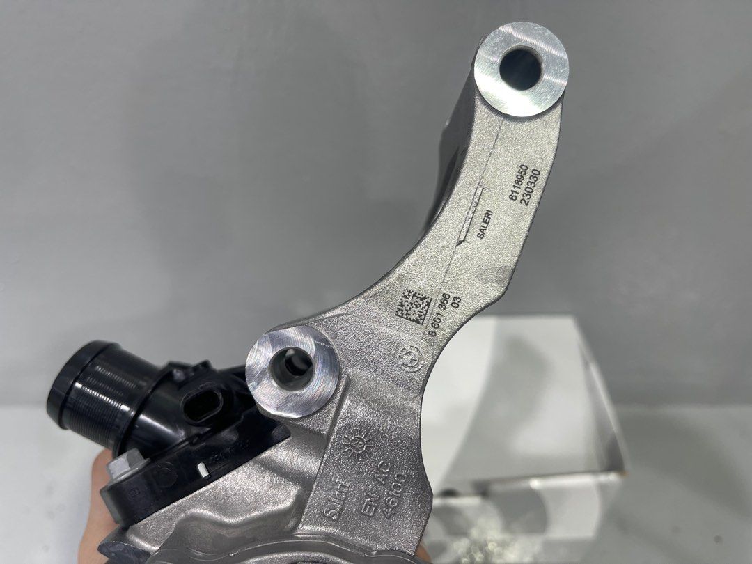 BMW coolant pump 11518601366, Car Accessories, Car Workshops & Services ...