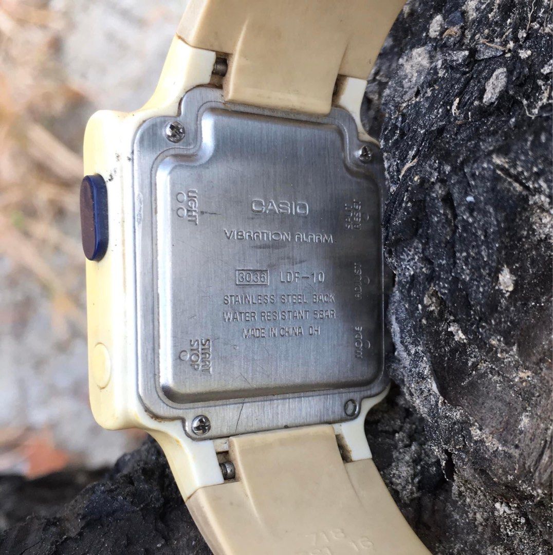 Casio back to the future, Fesyen Pria, Jam Tangan di Carousell