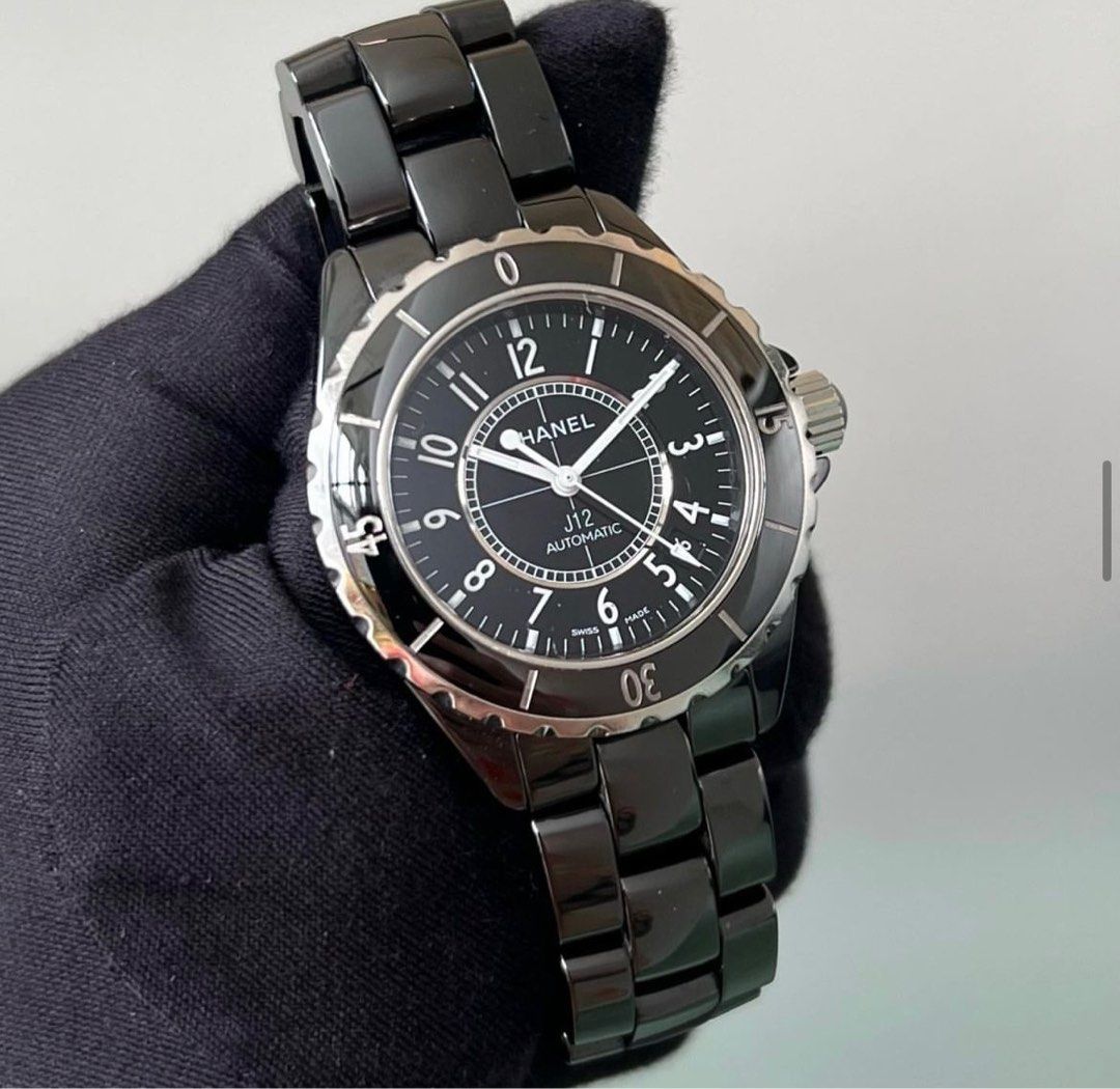 Chanel J12 Classic 38mm Black Automatic movement High tech black ...