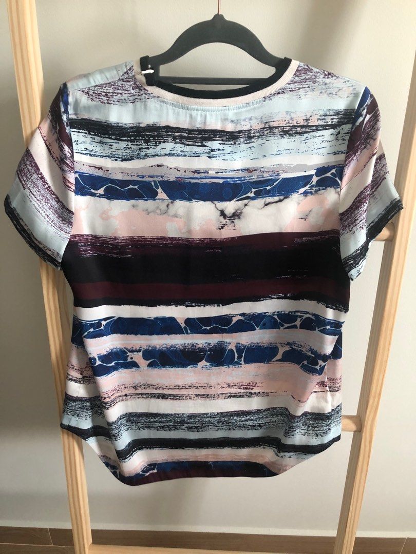 Country Road Top, Women's Fashion, Tops, Blouses on Carousell