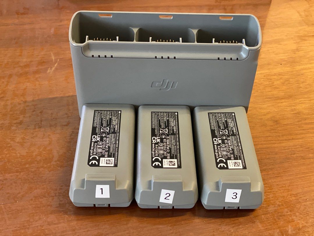 DJI Mini 2 batteries with charging HUB, Photography, Drones on Carousell