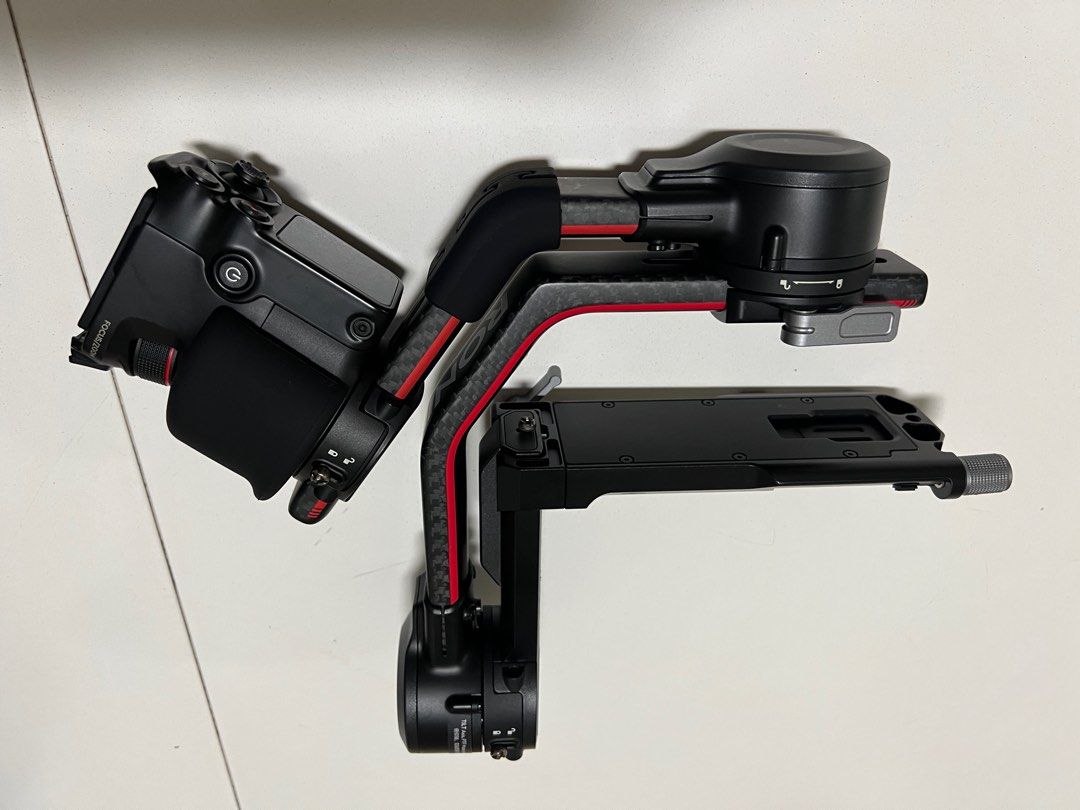 DJI Rs2 pro combo, Photography, Photography Accessories, Gimbals & Stabilisers on Carousell