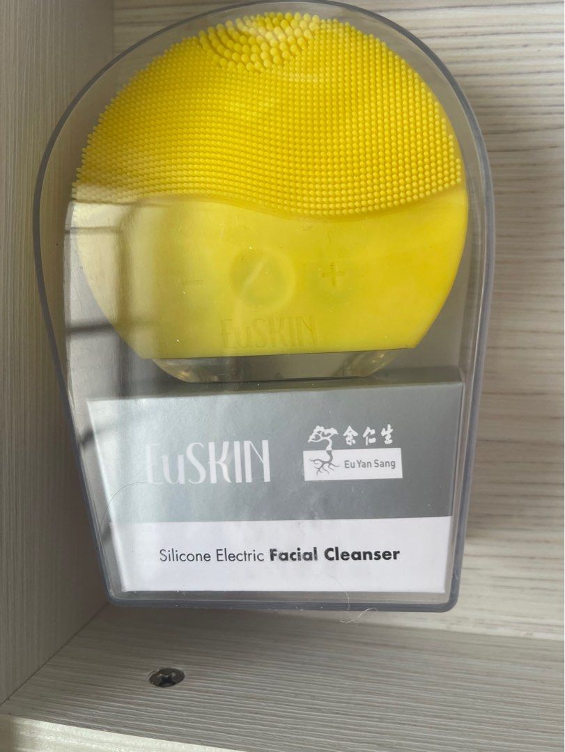 Euskin electrical facial cleanser device, Beauty & Personal Care, Face ...