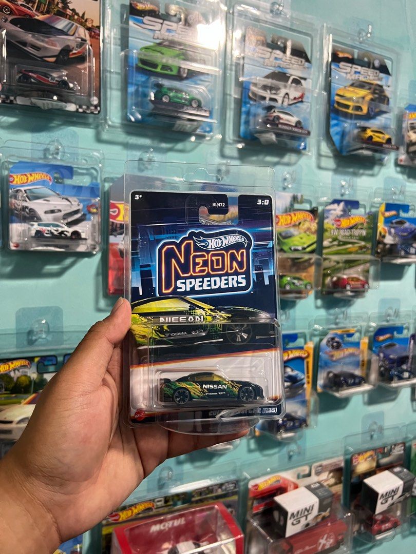Hotwheels Neon Speedsters Nissan R35 GTR, Hobbies & Toys, Toys & Games ...