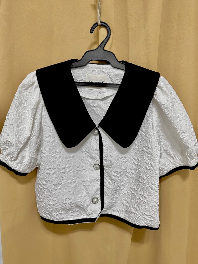 KOREAN TOP, Women's Fashion, Tops, Blouses on Carousell